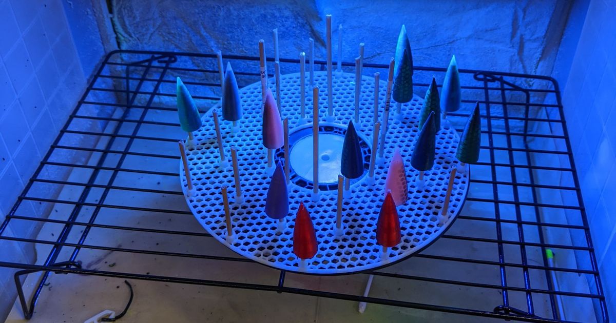 Small item painting and drying stand by Dan Rogers | Download free STL ...