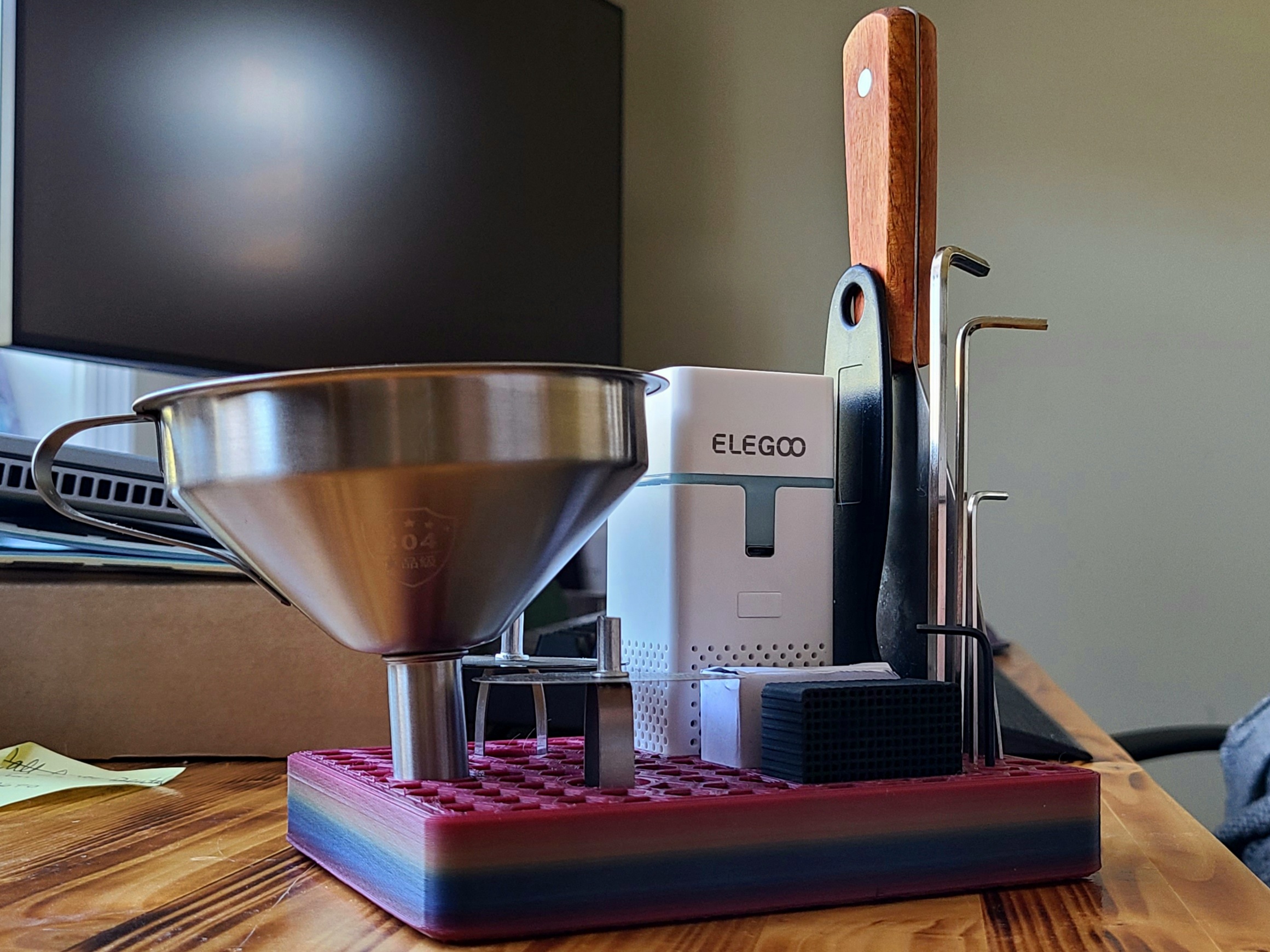 Resin Printer Tool Caddy by Amiiglows | Download free STL model ...
