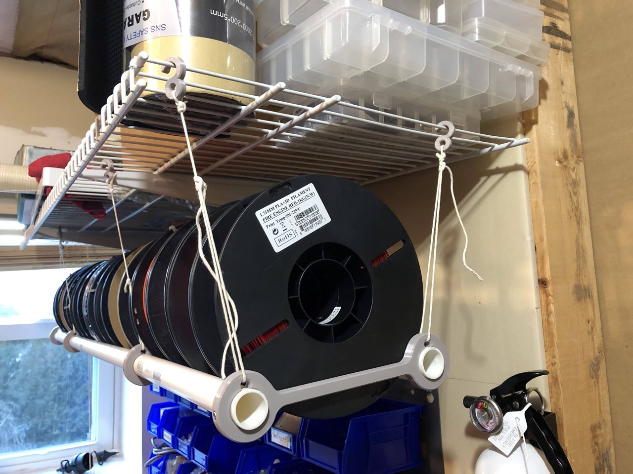 Hanging Spool Holder by Nate | Download free STL model | Printables.com