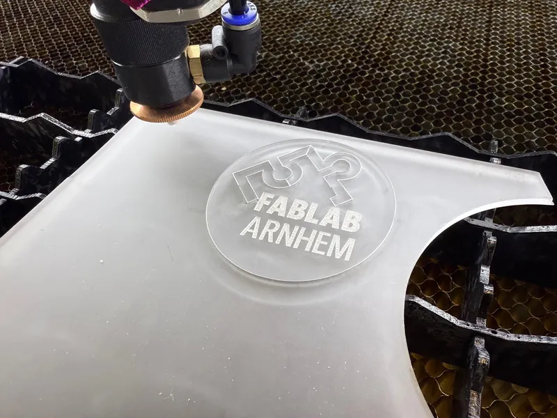 Parametric laser cutting grid (from recycled prints) by Dodo Designs ...