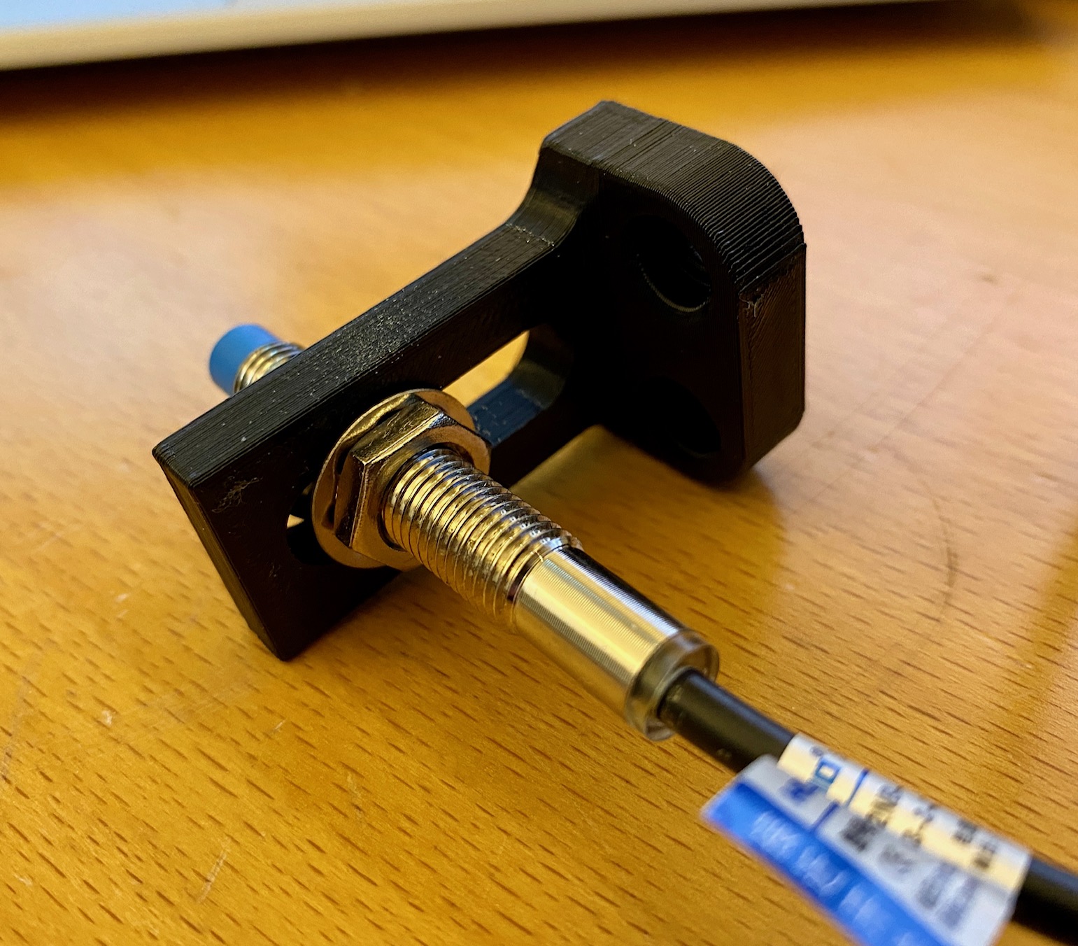 another inductive sensor mounts with adjustable en position by Marcus ...