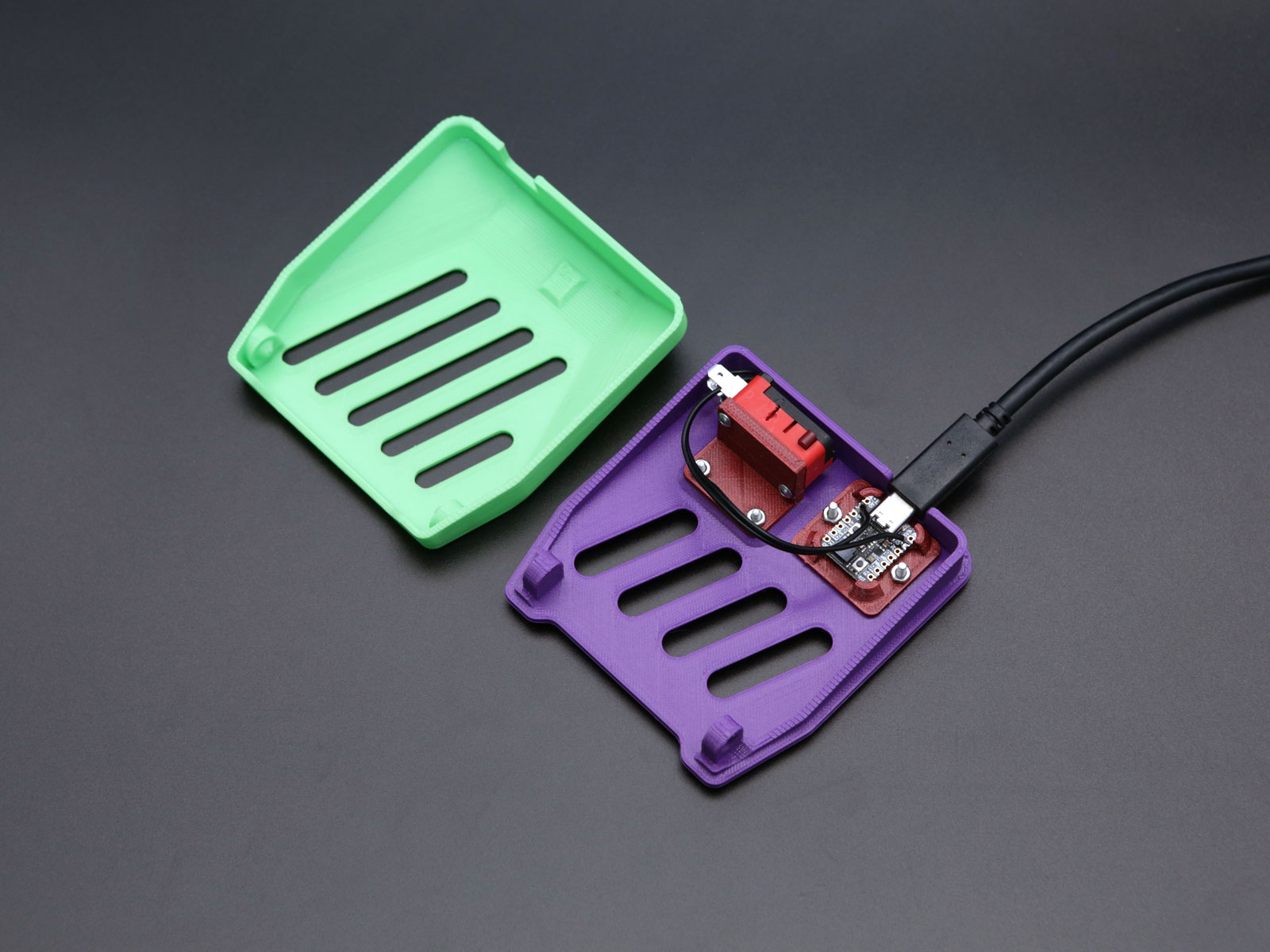 USB Footswitch QT Py RP2040 by Adafruit | Download free STL model | Printables.com
