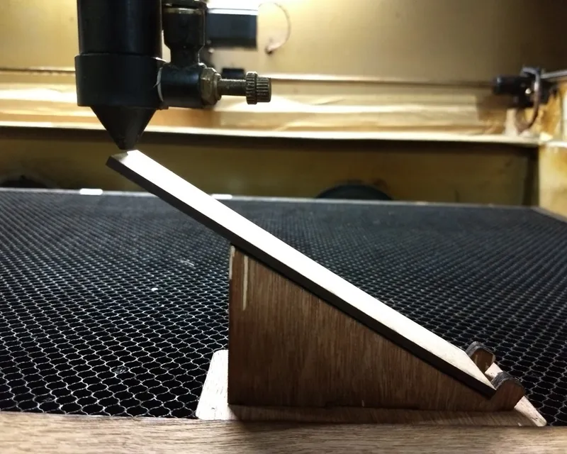 Laser Cutter Focus/Defocus Calibrator by Arachnic | Download free STL ...