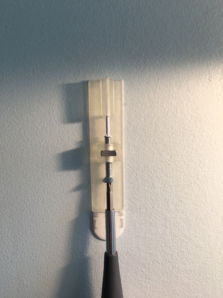 Adjustable Picture Hanger by Marc Liyanage | Download free STL model ...