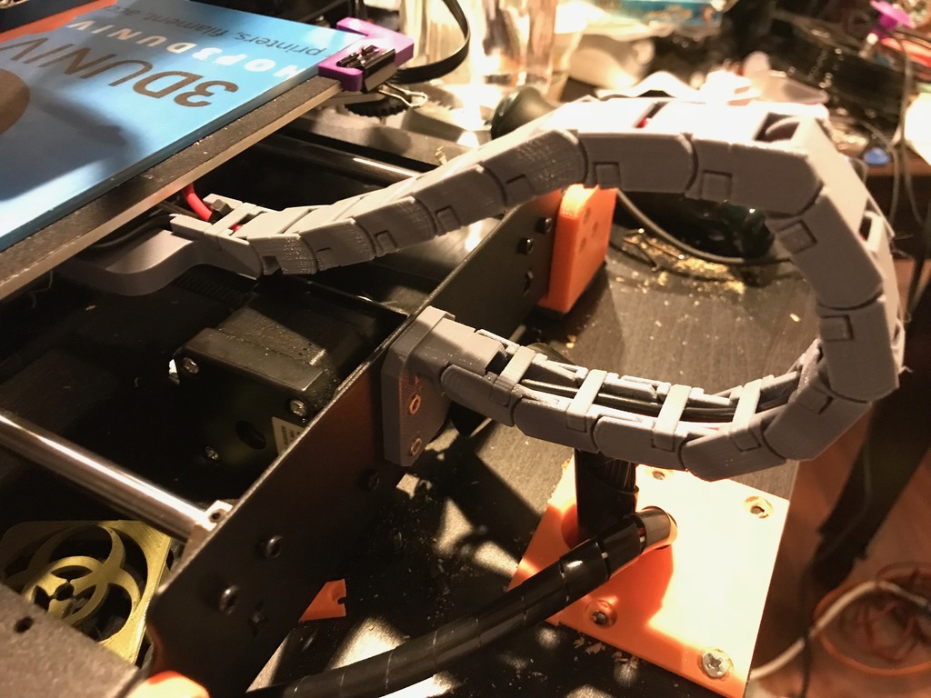 Y-axis Cable Chain clip for base plate upgrade by Geekdad_3D | Download ...