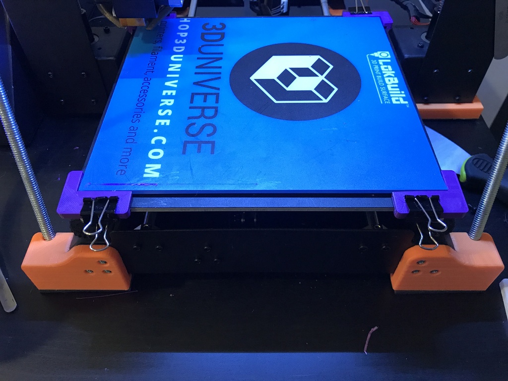 Wanhao/Maker Select v2 glass bed brackets with clip divots by Geekdad ...
