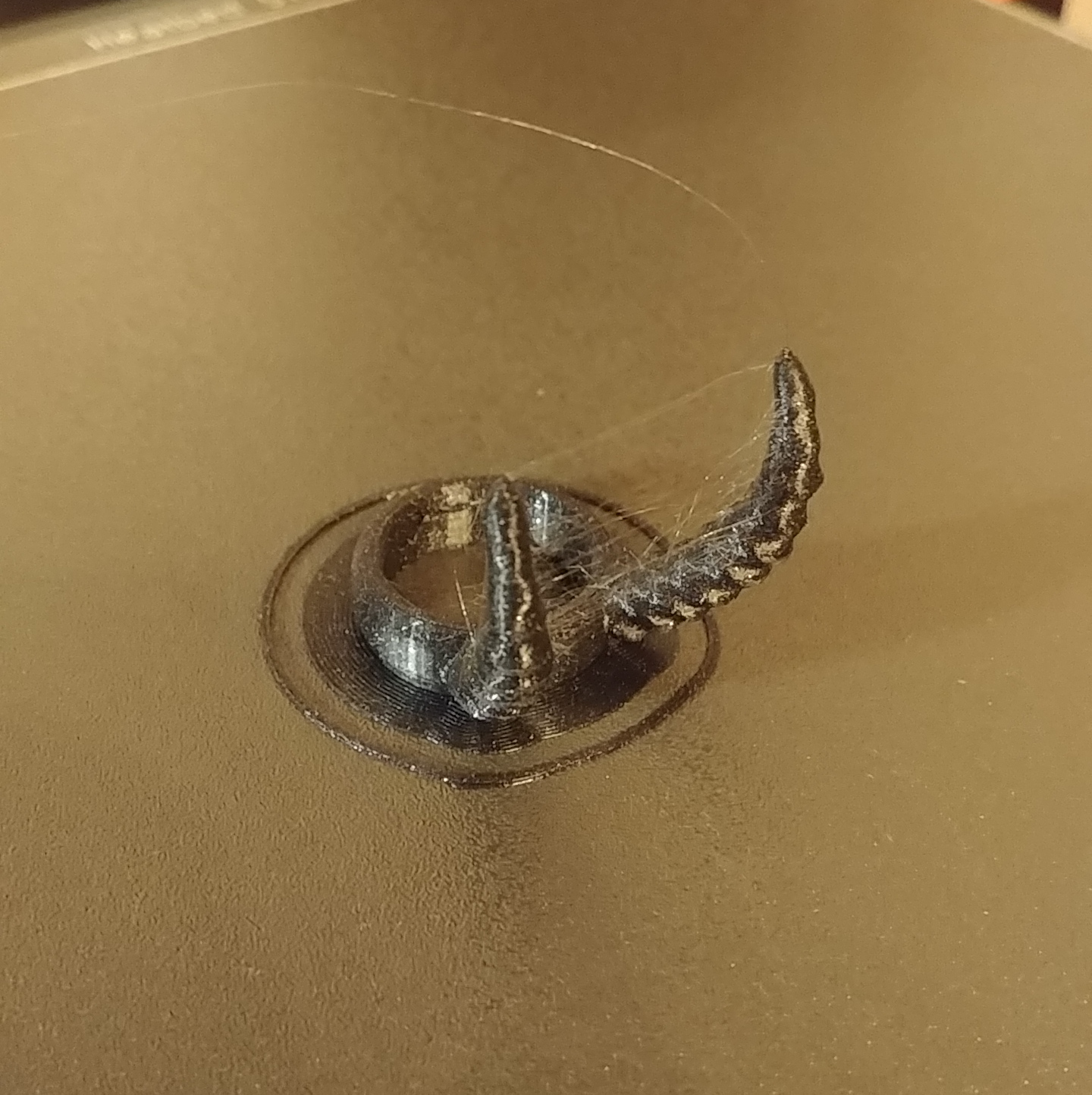 Horned ring by Schrittmotor | Download free STL model | Printables.com