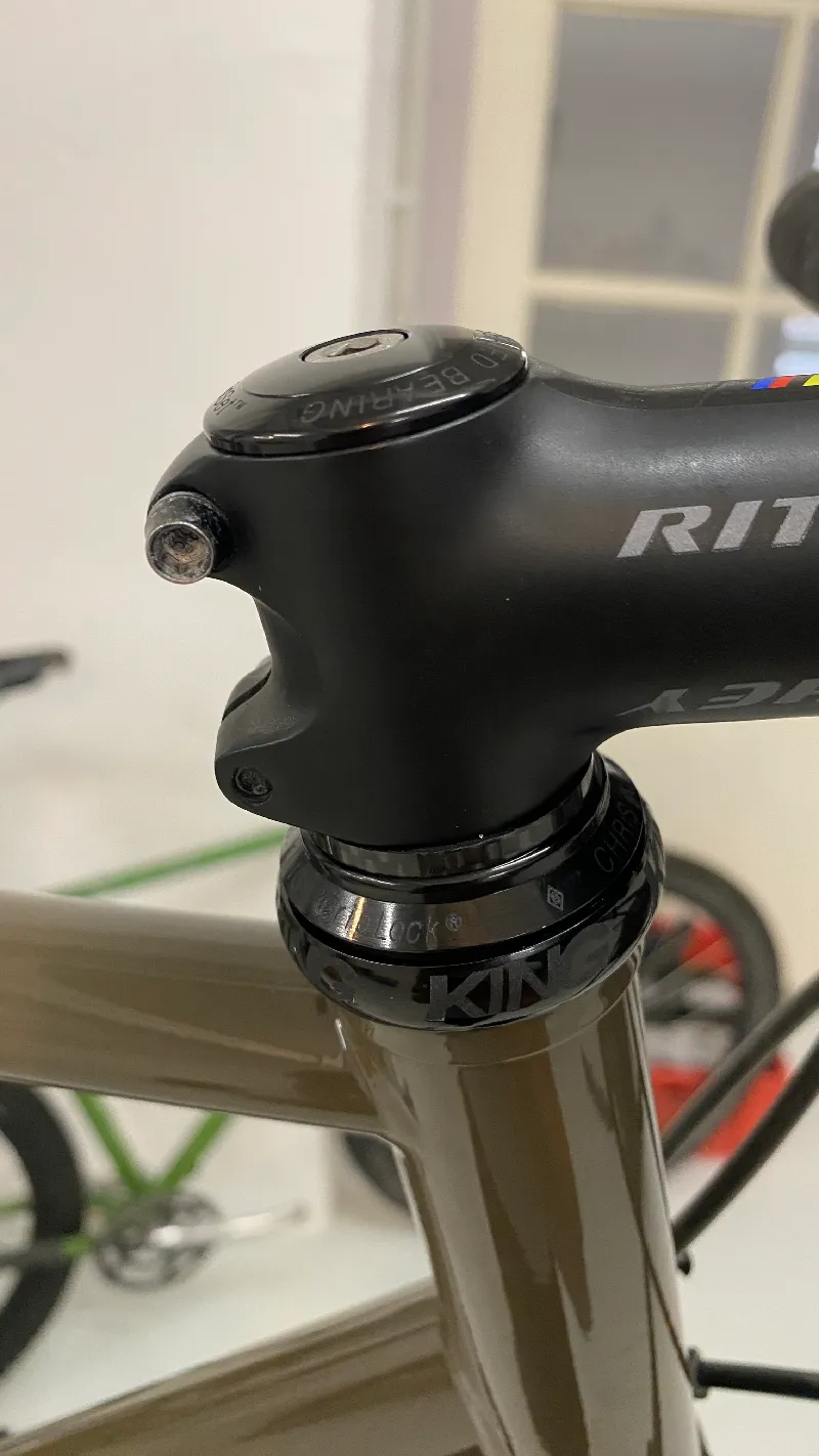 saw guide for 1 1/8 threadless bicycle steerer tube by VINNIE3000 ...