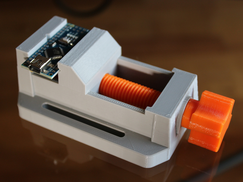 2inch Desktop Vise by mdkendall | Download free STL model | Printables.com