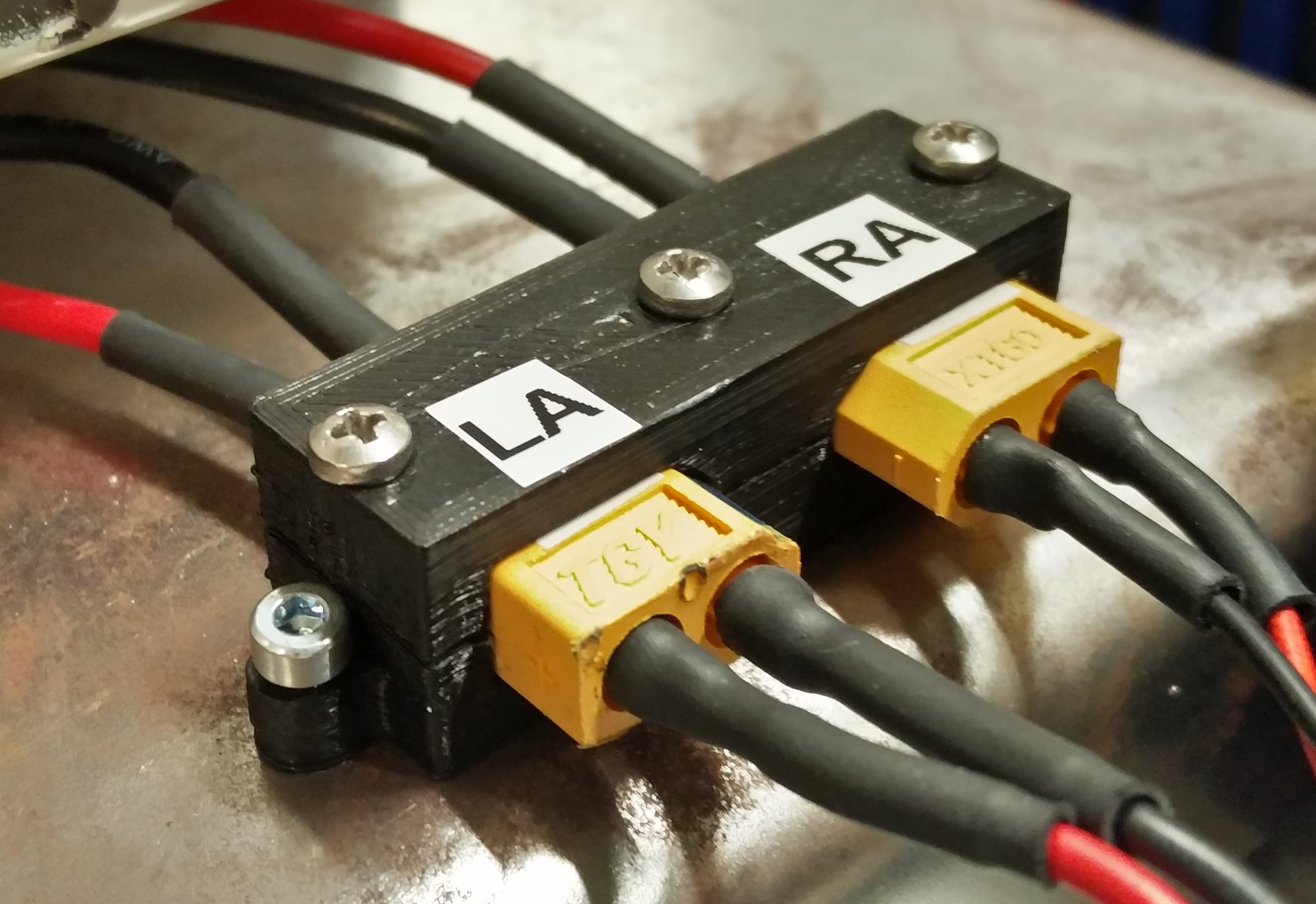 XT60 panel mount by Tico | Download free STL model | Printables.com