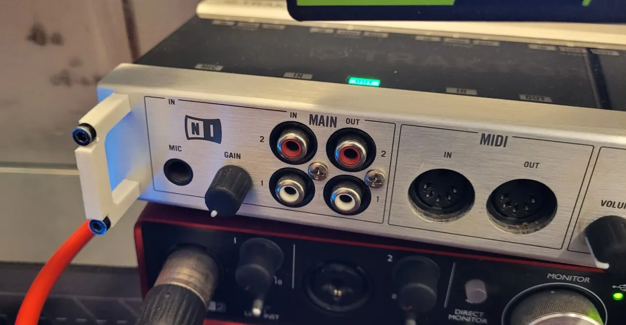 Traktor A10 handle by Twikzer | Download free STL model | Printables.com