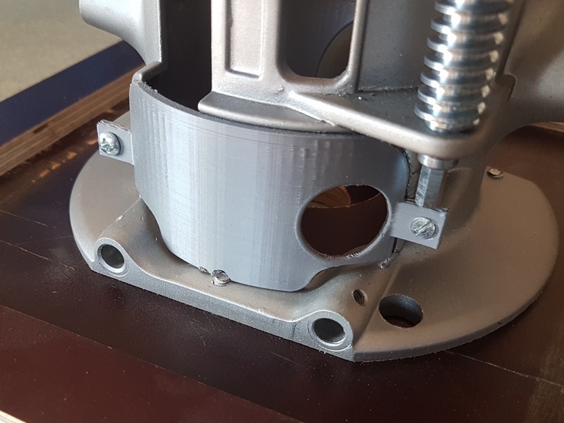 Dust collection for AEG MF1400KE / Rigid R22002 router by VolkerMueller ...
