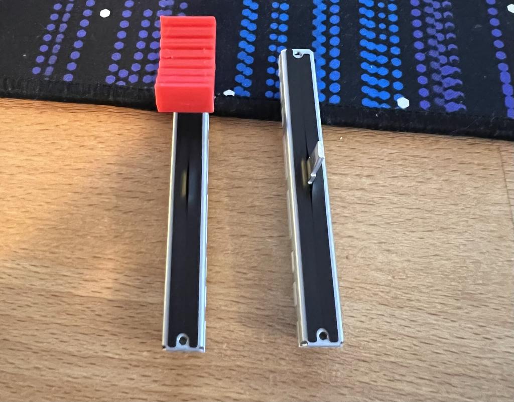 ALPS Fader Knob Leever 4x1,2mm - tweaked for 3d printing by tiphedor ...