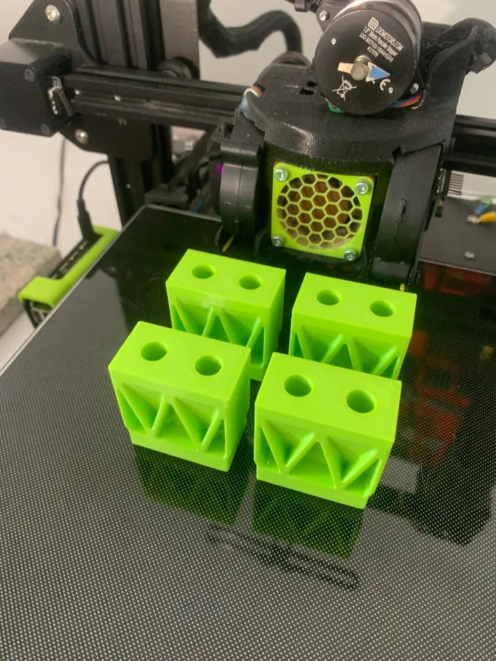 Ender 3 (V2&PRO) or CR Riser Feet 45mm TPU by George | Download free ...