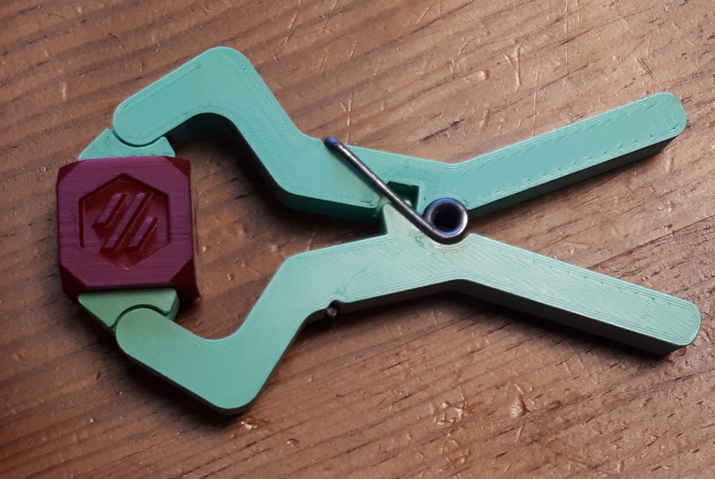 Spring clamp with a clothespin spring by rodrigo | Download free STL ...