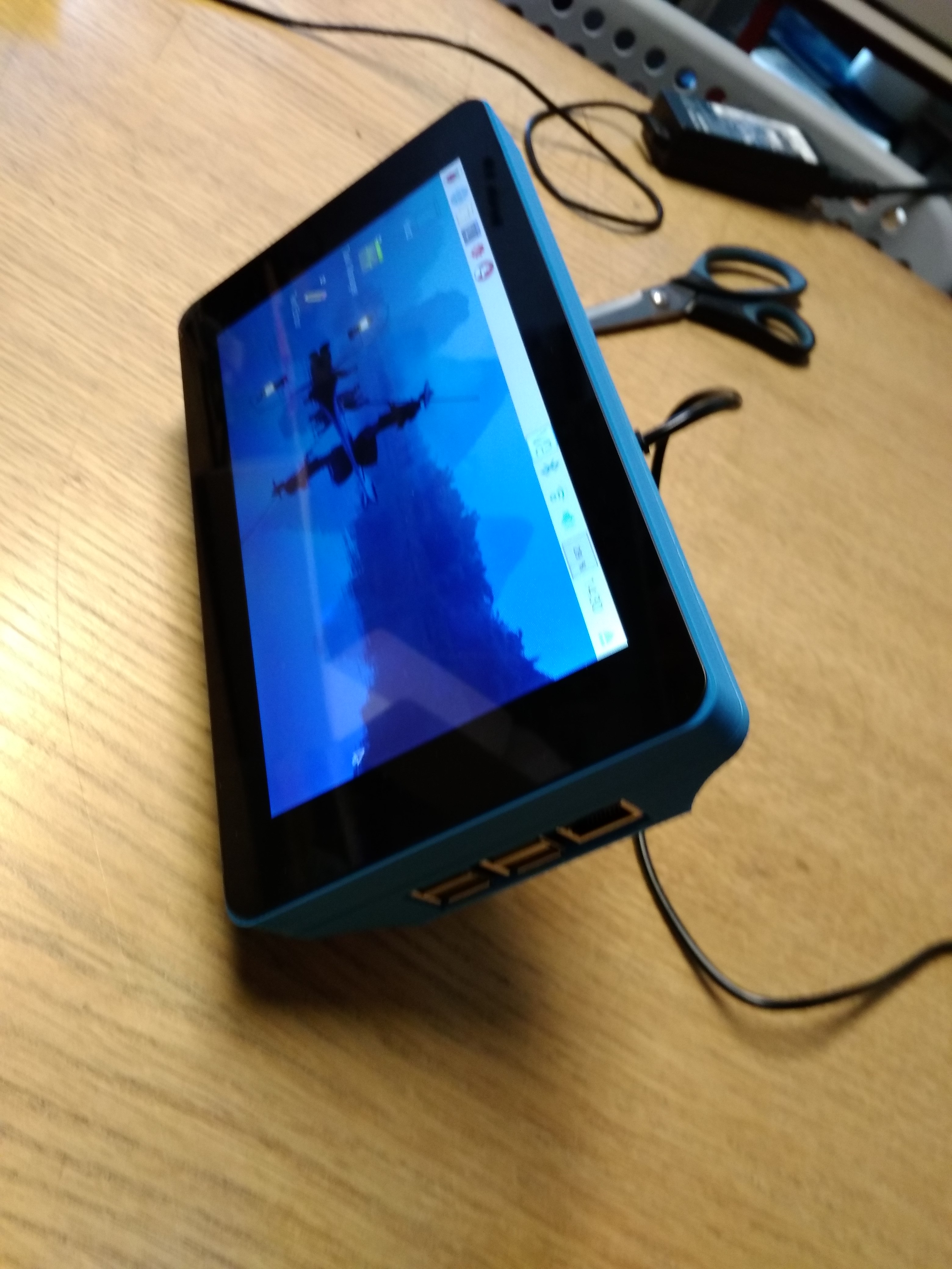 Official LCD 7" & Raspberry Pi Case by Cyryllo | Download free STL ...