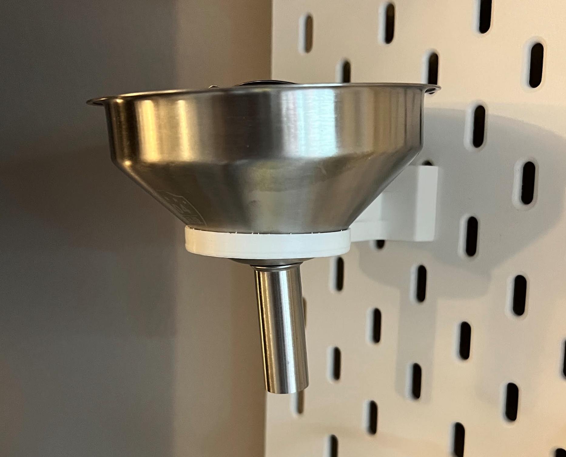SKÅDIS Funnel Holder by 10broeck | Download free STL model | Printables.com