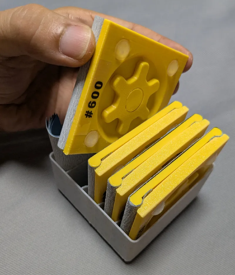 Handy Flat Sanding Block with gridfinity bin (paper size 70x115 ...