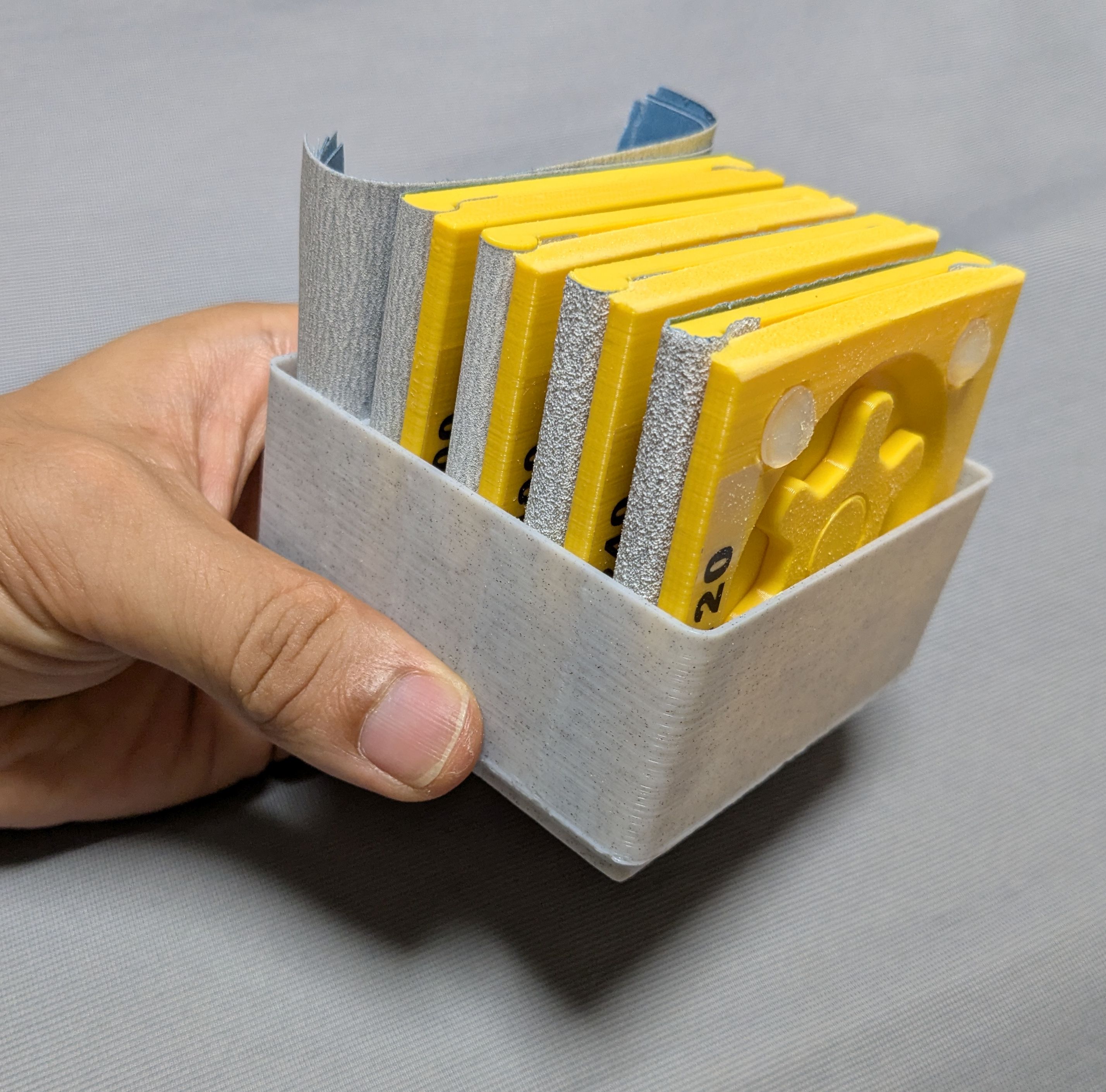 Handy Flat Sanding Block with gridfinity bin (paper size 70x115 ...