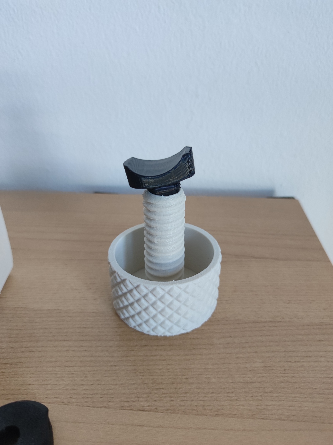 Universal Outdoor & Indoor Faucet Adapter by Engineering Projects ...