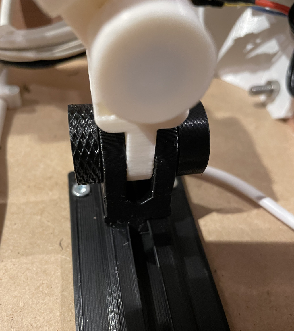 Rail link for articulating Raspberry Pi camera mount by Thijs Triemstra ...