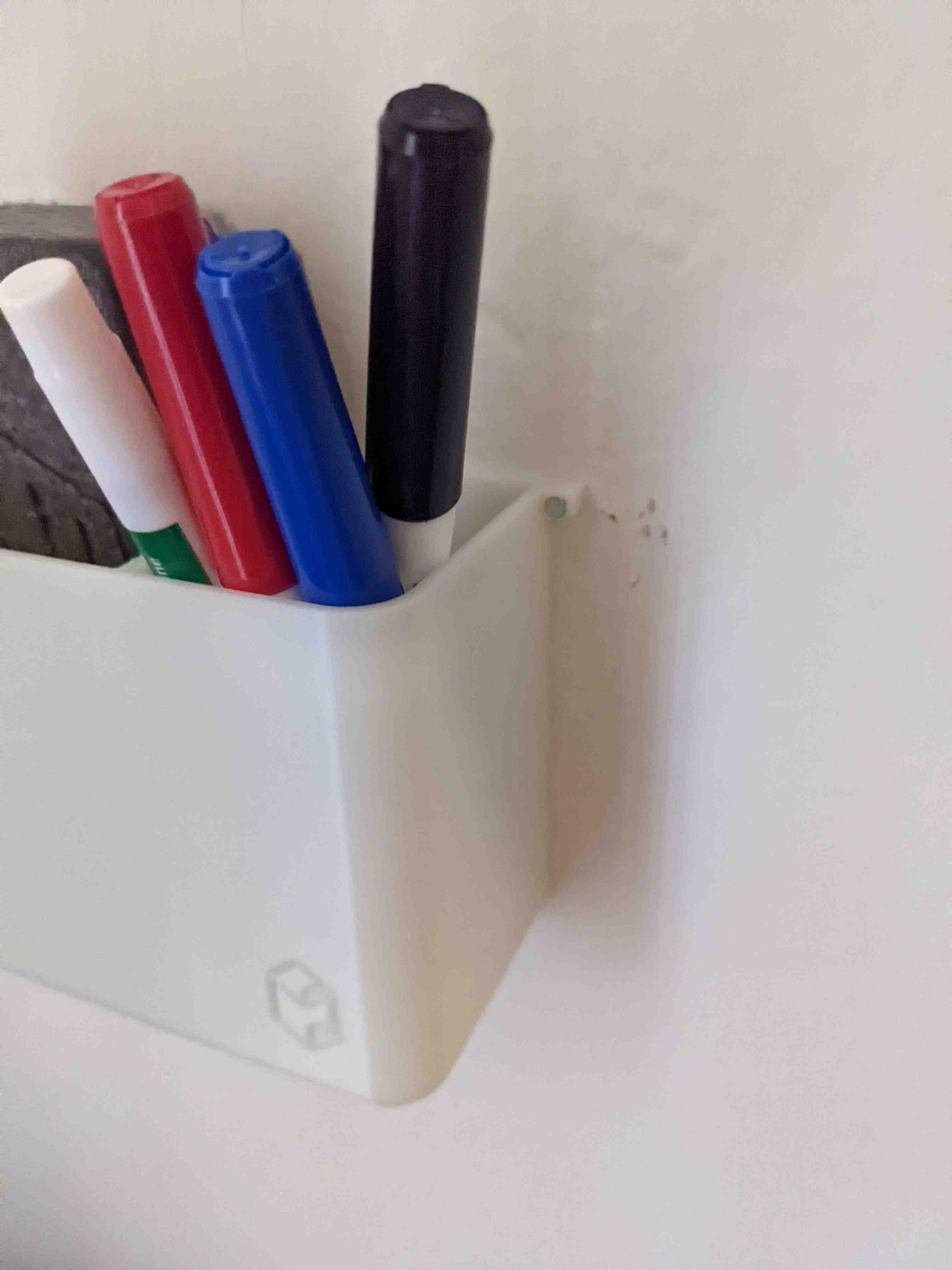 Whiteboard duster & pen holder by Lesley's Lab | Download free STL ...