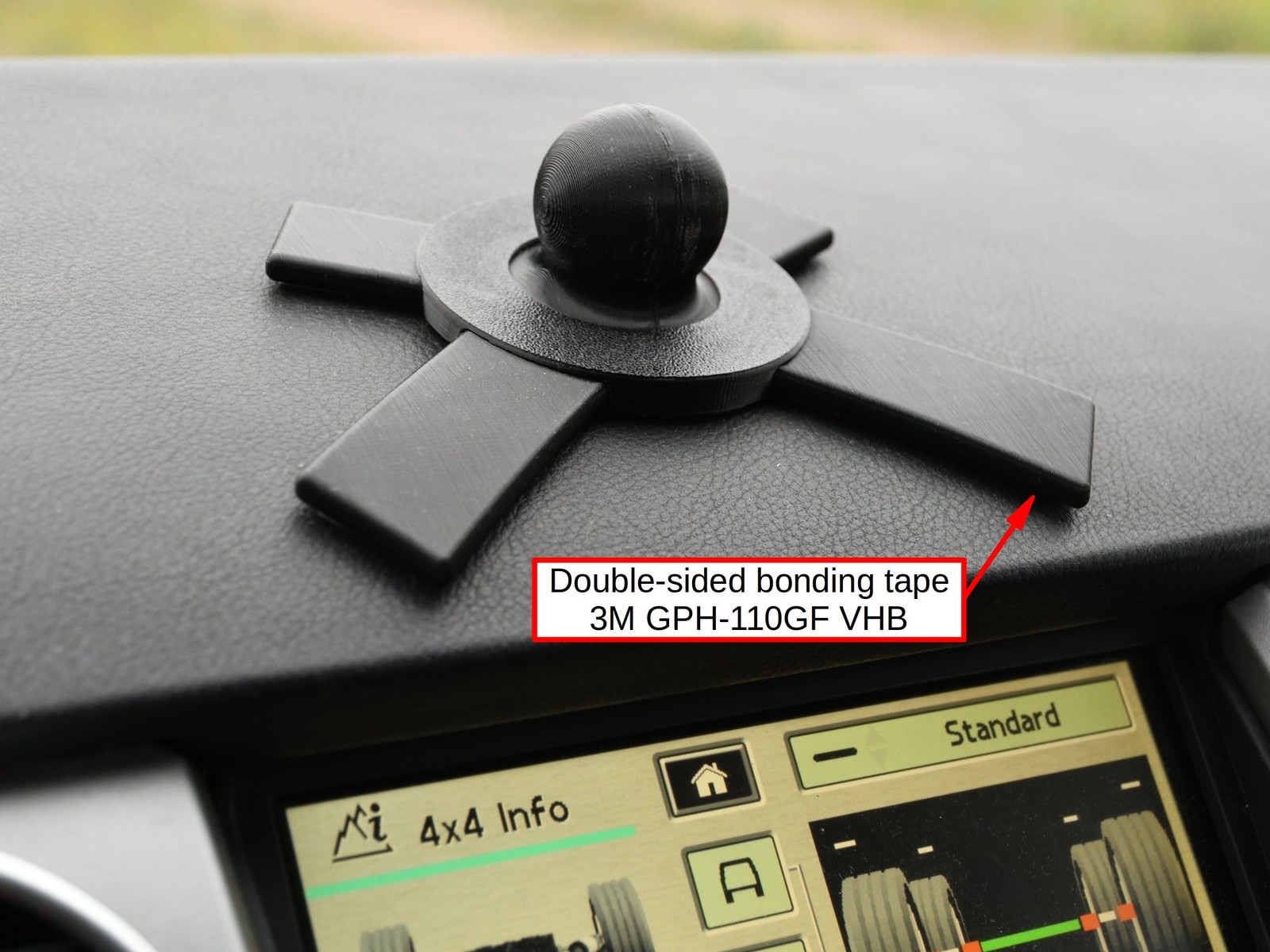 Land Rover Discovery 3 8" Tablet Holder by Hyta | Download free STL ...