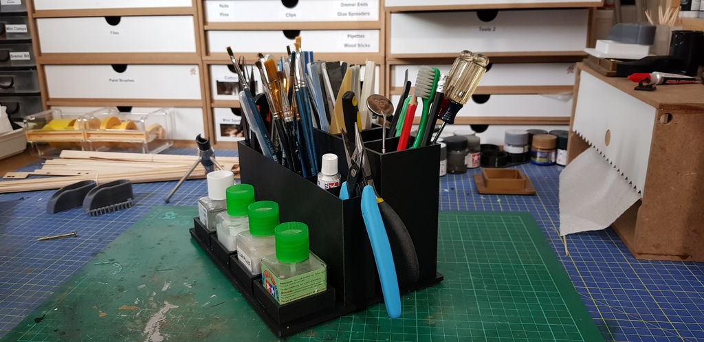 Model Bench Tool Holder by Gordon | Download free STL model ...