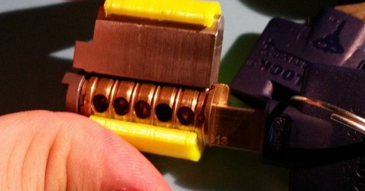 C Series Padlock Cylinder Clip by TapirBlondeCactus | Download free STL ...