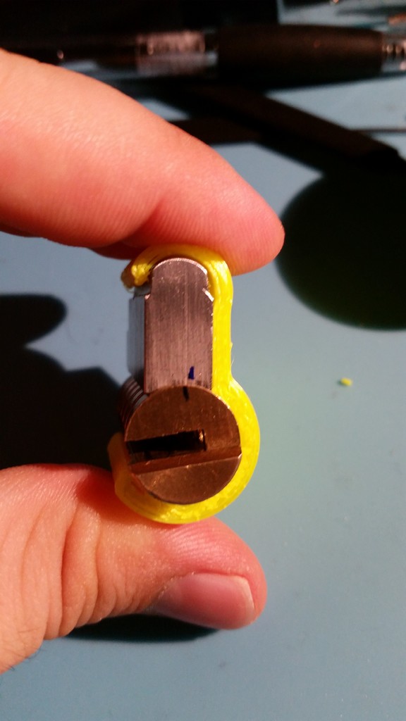 C Series Padlock Cylinder Clip by TapirBlondeCactus | Download free STL ...