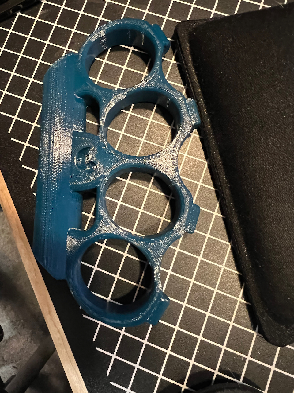 Remix of Knuckles - "Rubber Duck" knuckle duster version von ...