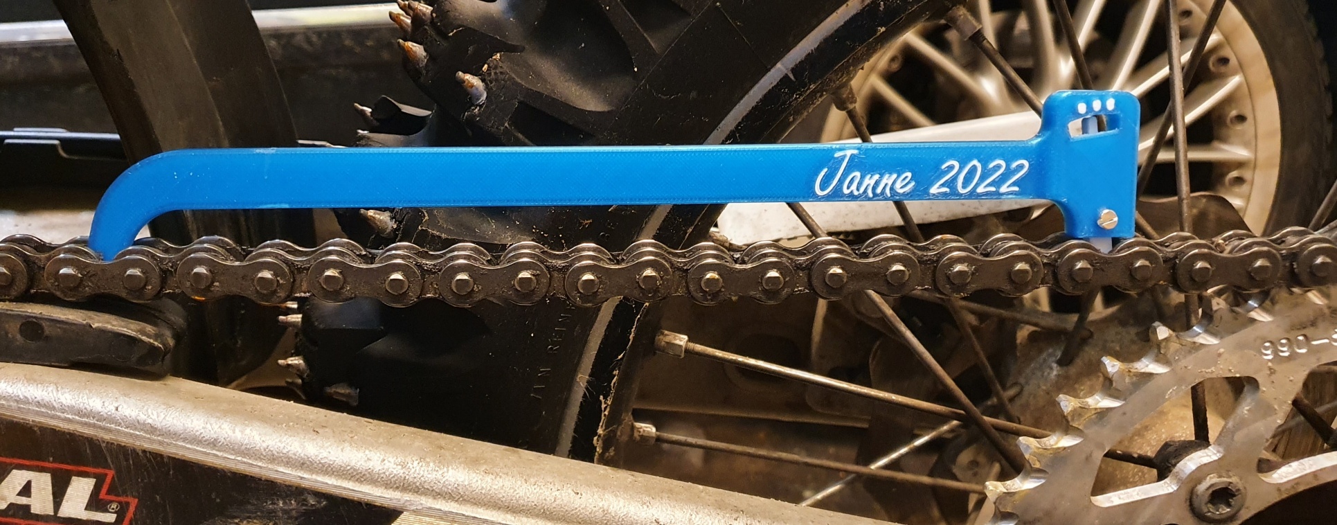 Motorbike Chain Wear Indicator Tool by Janne | Download free STL model ...