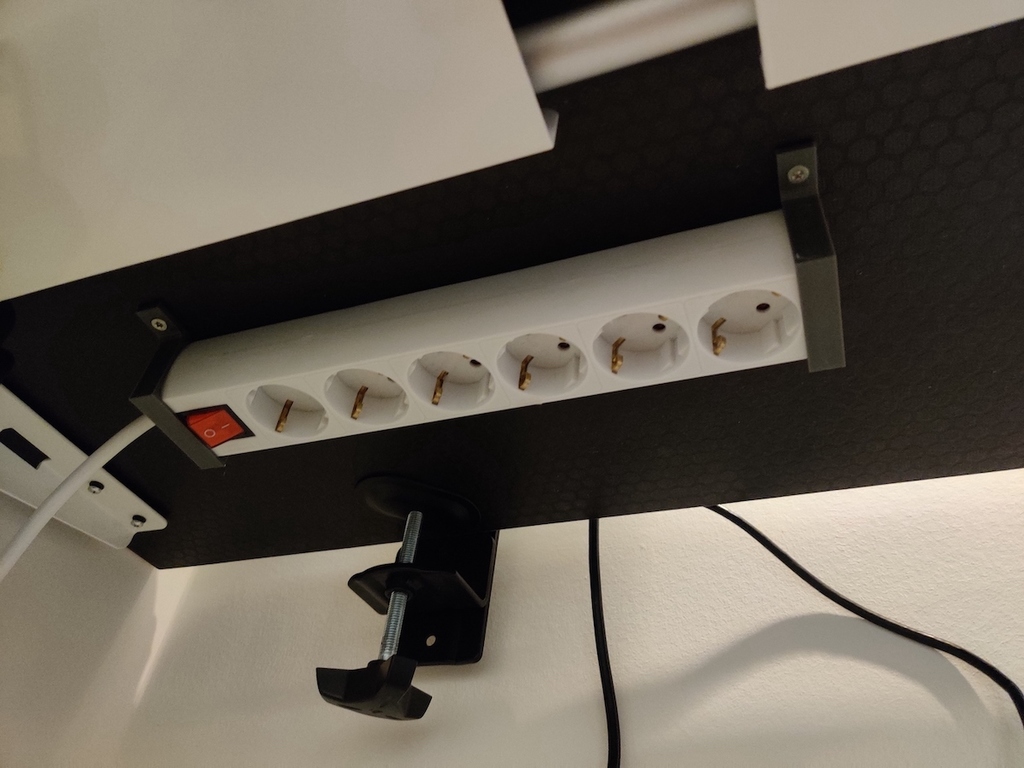 Parameterized Power Strip Mount por jodoll | Descargar modelo STL ...