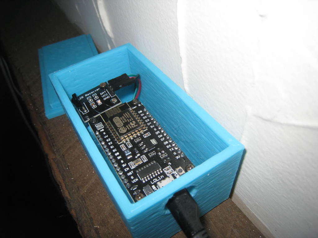 Infrared repeater case by Jesse C | Download free STL model ...