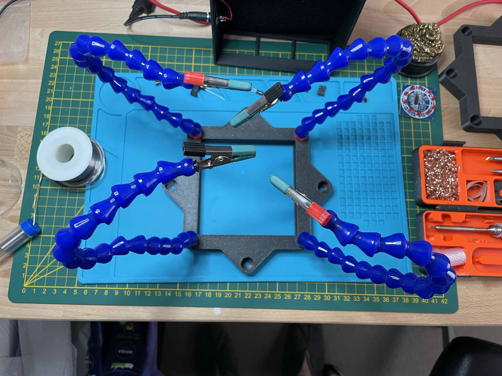 Weighted helping hands with magnetic add-on by PjotrStrog | Download ...