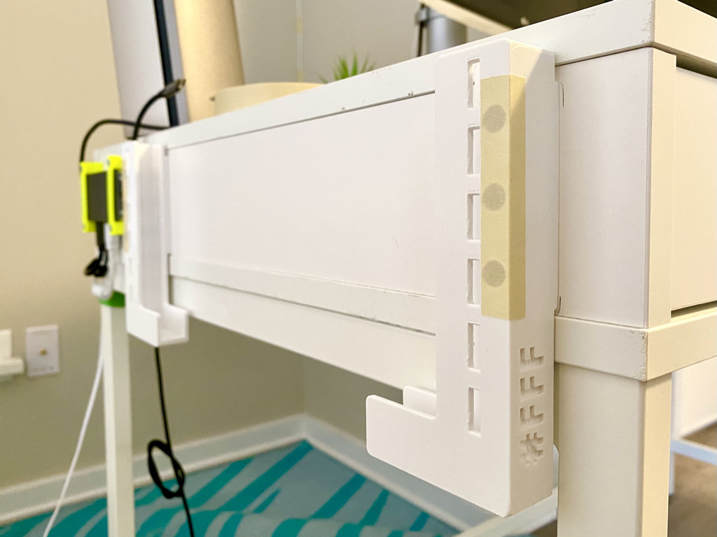 MacBook wall mount by monokeith | Download free STL model | Printables.com