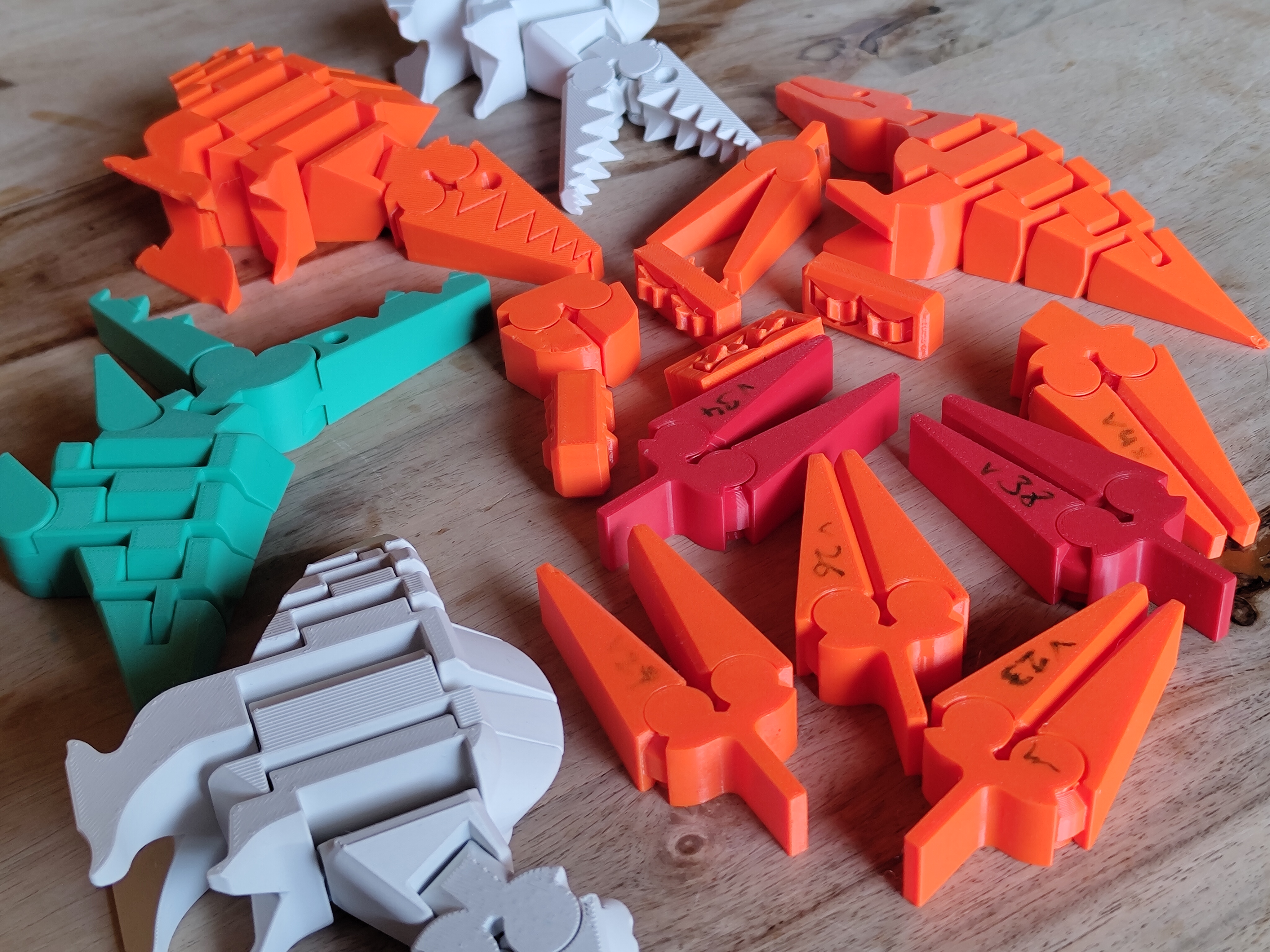 FlexiDinos Chompy the flexi Spinosaurus print in place articulated ...