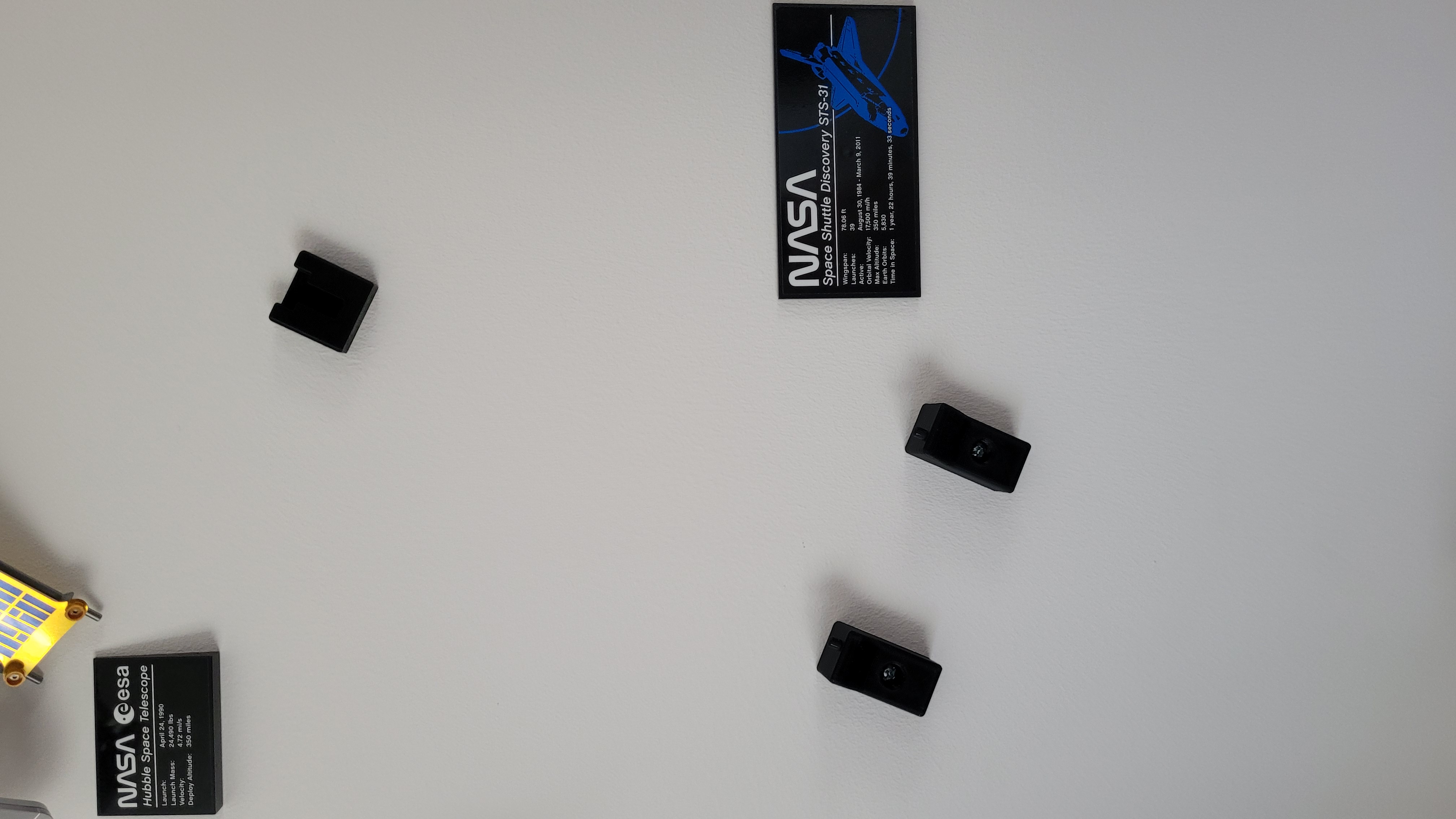 LEGO Discovery Space Shuttle (10283) wall mount by Yvrogne | Download ...