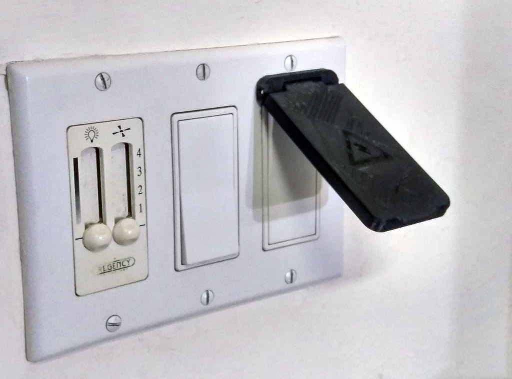 Hinged Outlet Cover/Protector by Physics Dude | Download free STL model ...