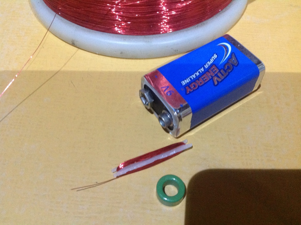 Simple toroid winding wire holder od autora Stonemull | Stáhněte si ...