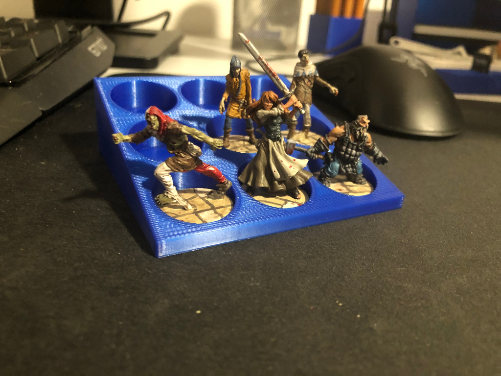 Miniature Stand 3x3 - 25mm (Fits Zombicide Miniatures) by AlexRuttloff ...
