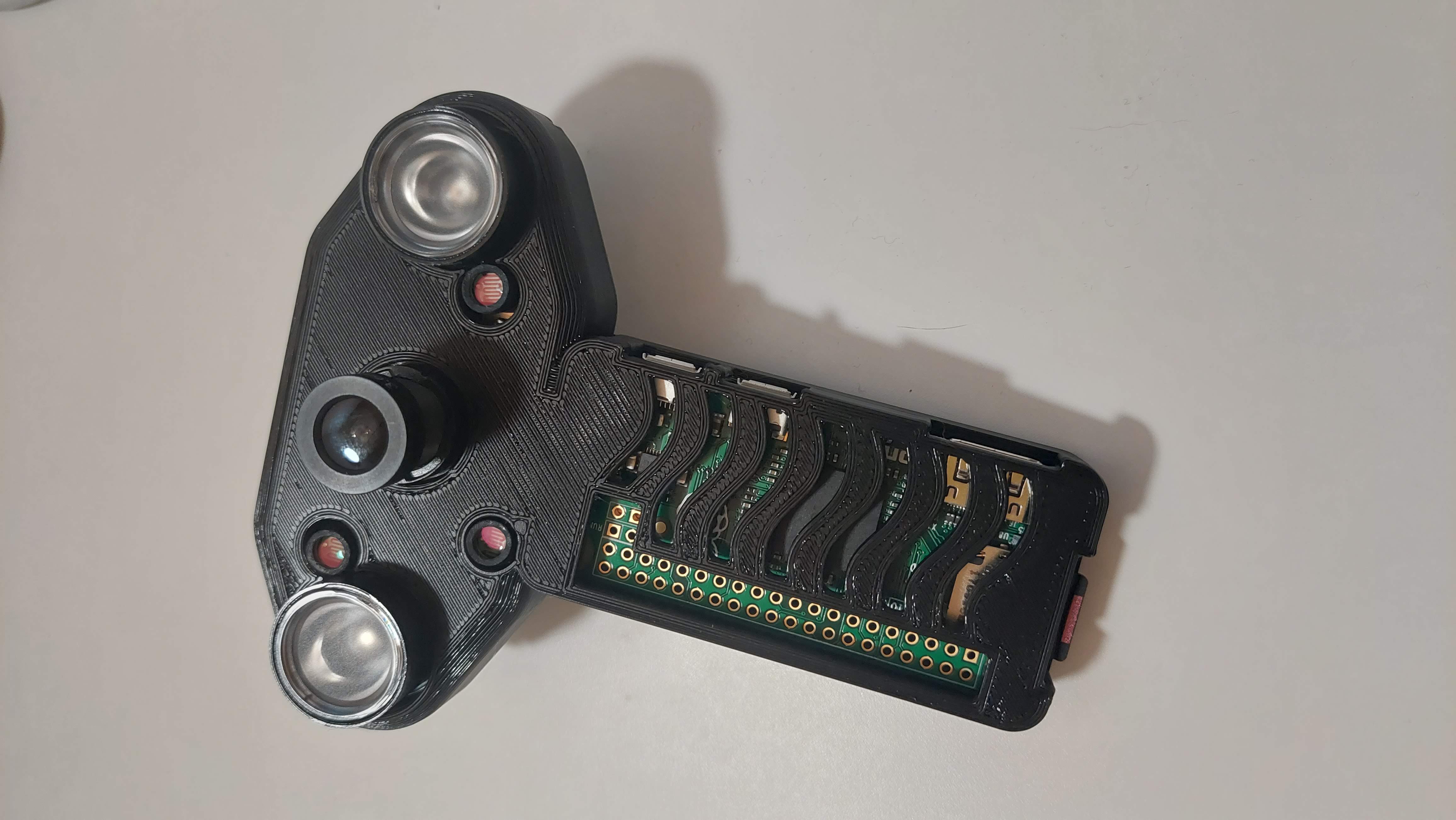 Raspberry Pi Zero & IR night vision camera clip-on case by Daniele ...
