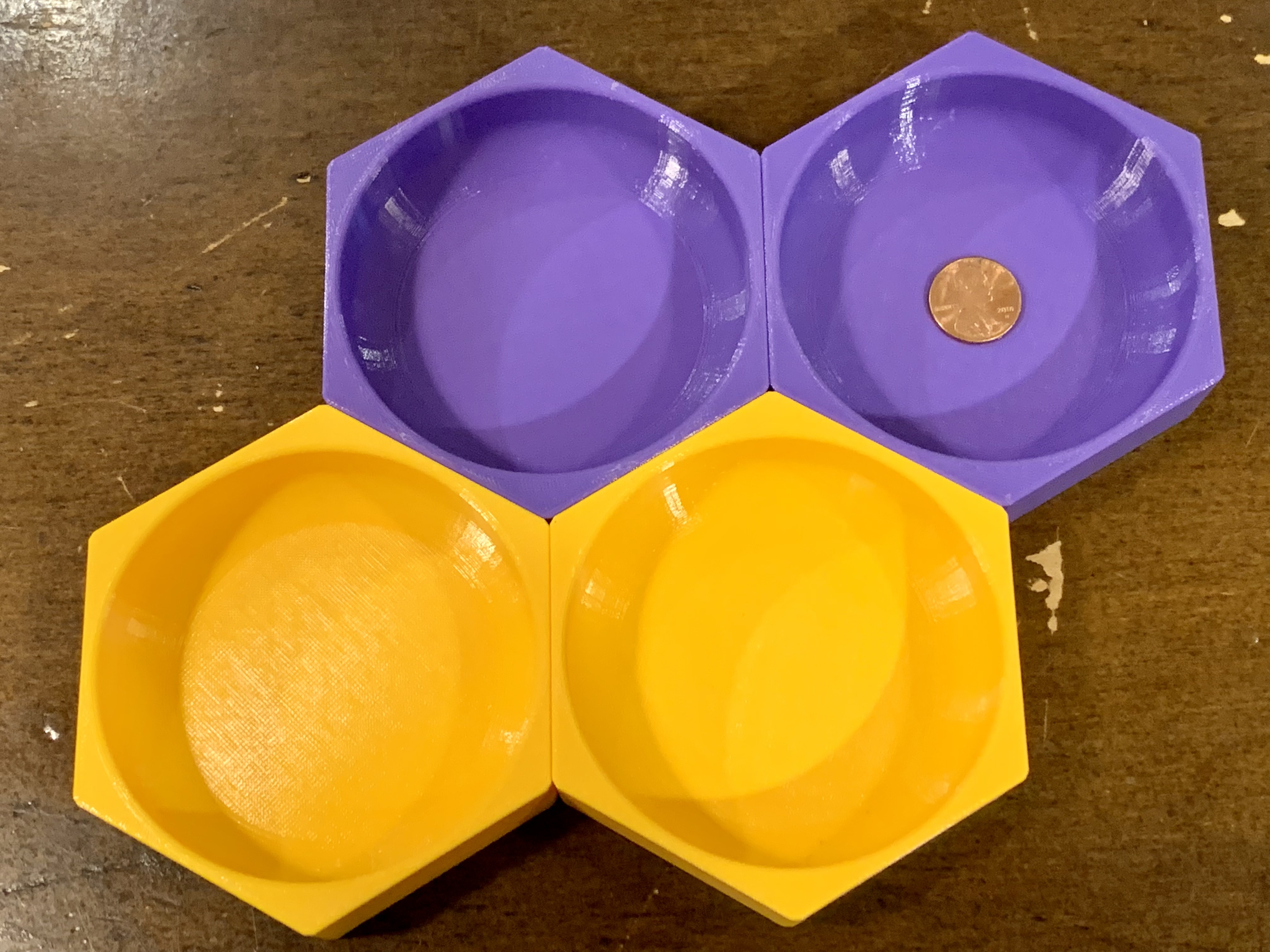 Hexagonal Token Bins with Magnets by Friedmutant | Download free STL ...