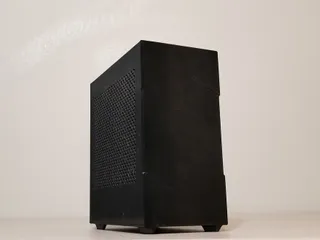 4.7L Mini ITX case, easily printable (2 major pieces), sandwich layout ...