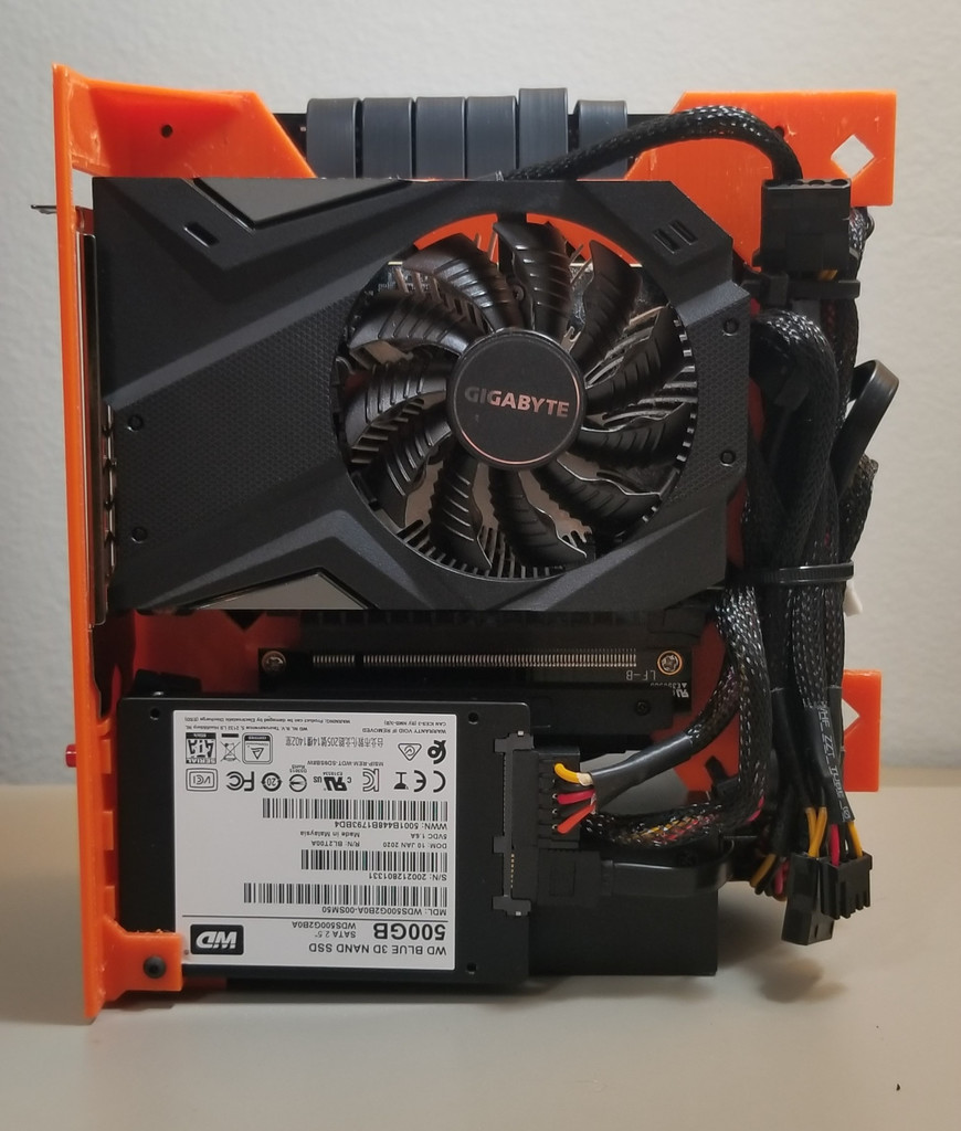 4.7L Mini ITX case, easily printable (2 major pieces), sandwich layout ...