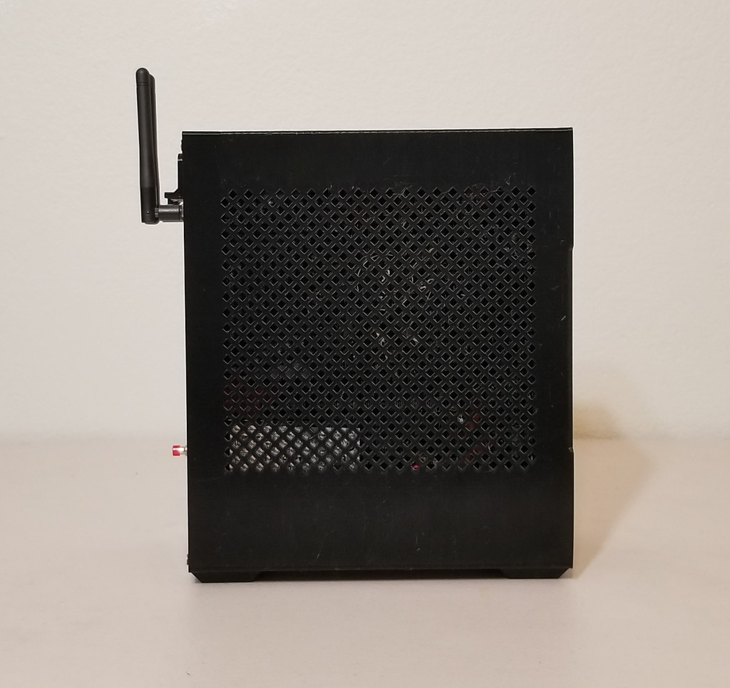 4.7L Mini ITX case, easily printable (2 major pieces), sandwich layout ...