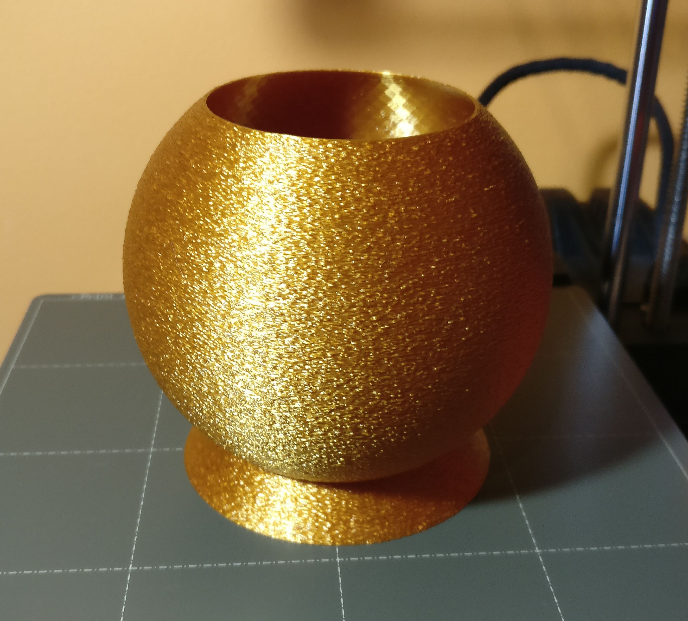 Ball box with lid and fuzzy skin surface by lufa | Download free STL ...