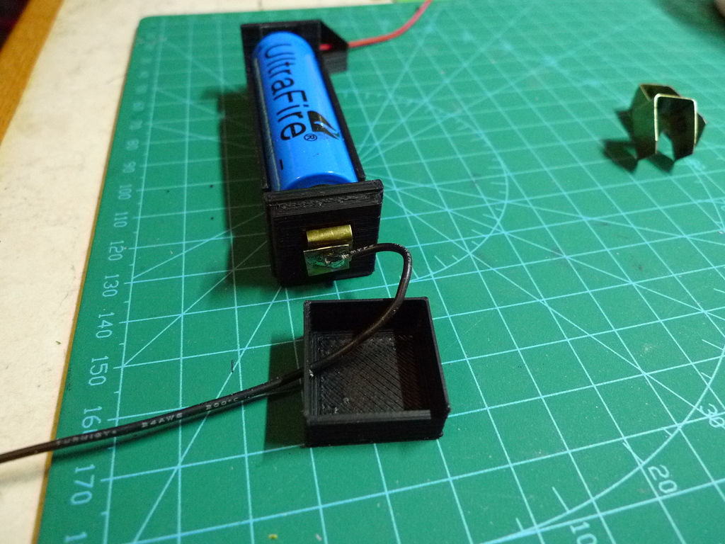 18650 Battery holder with reverse voltage protection by Kisssys ...