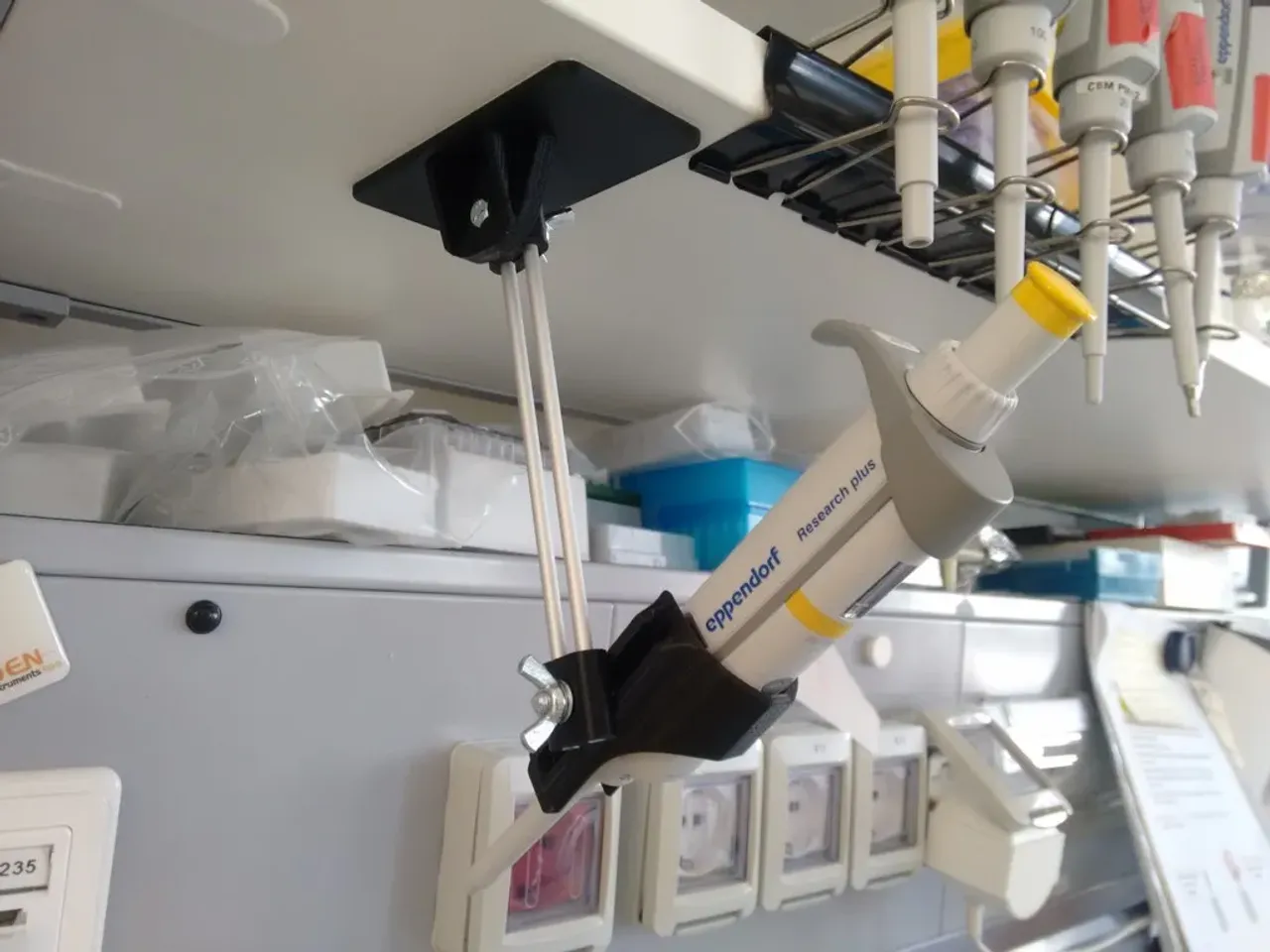 Pipette Holder