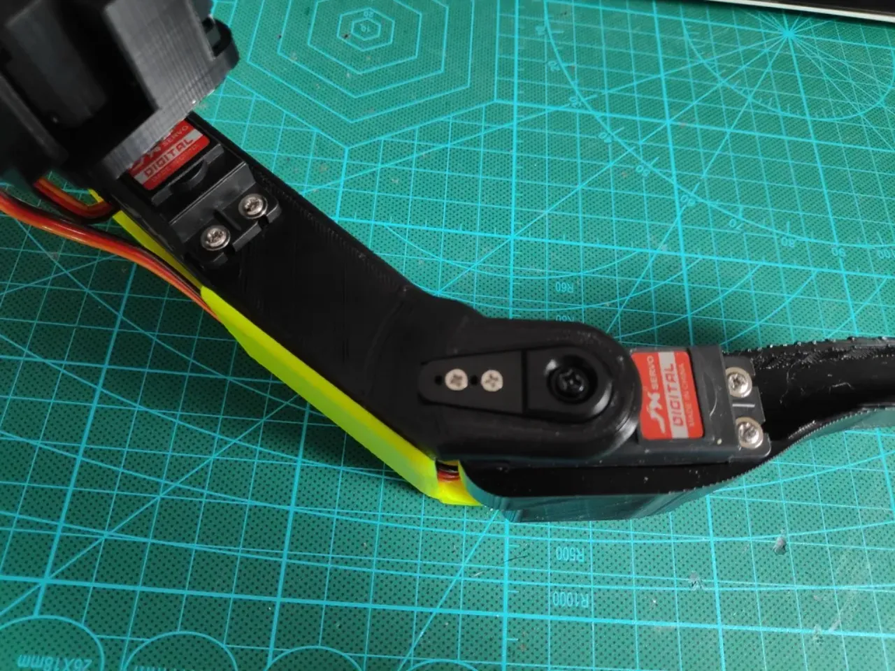 SpotMicro v2 by Nahuel | Download free STL model | Printables.com